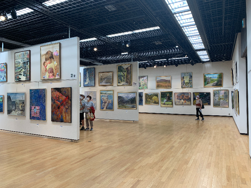 【静岡県立美術館の静岡県水彩画協会展】酒蔵に流れる時間を1枚に盛り込む｜静岡新聞アットエス