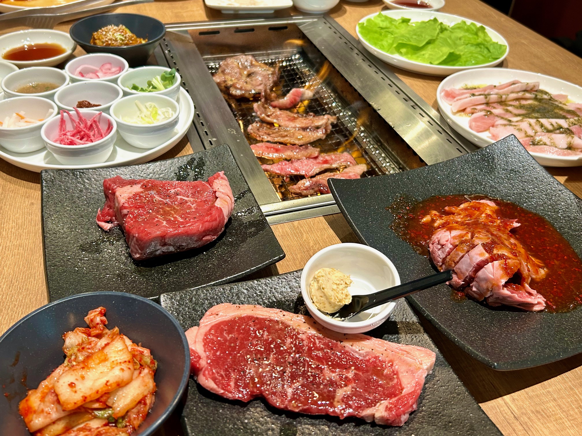 焼肉食べ放題「プレミアムカルビ」が静岡市初出店！名物は肉汁たっぷり「熟成塊肉」【焼肉編】｜静岡新聞アットエス