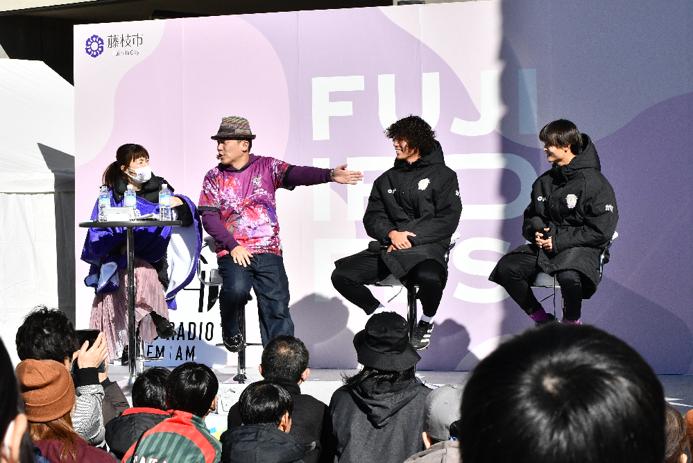 藤枝MYFCのDF中川創とMF浅倉廉、2024年はどんなシーズンだった？漢字一文字で表すと…2人の回答は…｜静岡新聞アットエス